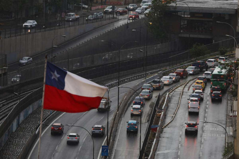 Se aproxima un giro en Santiago: anuncian viento, chubascos y tiempo ...