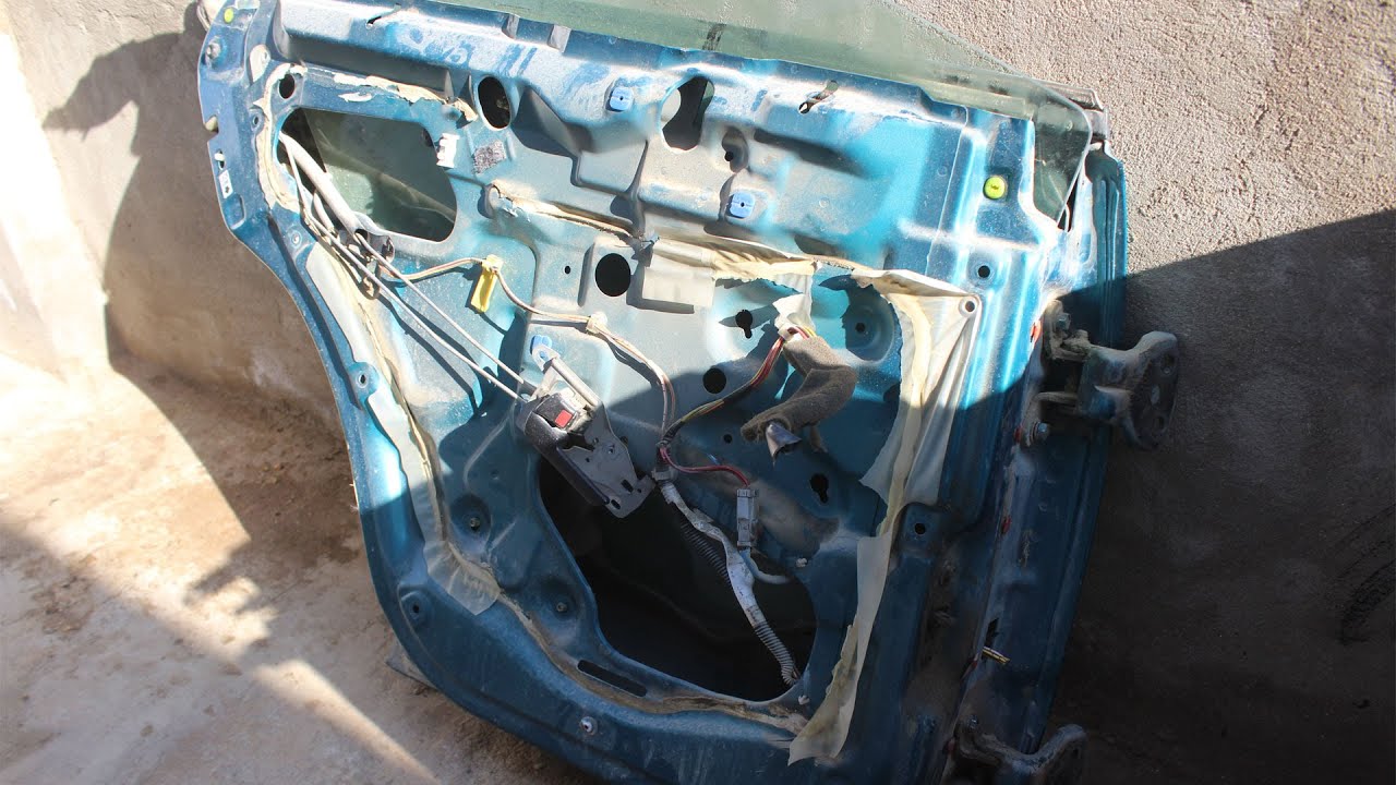 Unique idea! Do not throw away old car door