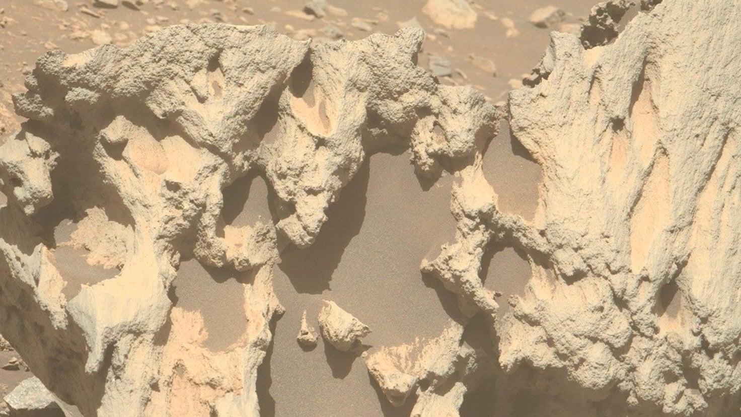 La NASA Découvre Un Rocher Inhabituel Sur Mars Qui Pourrait Être Une ...