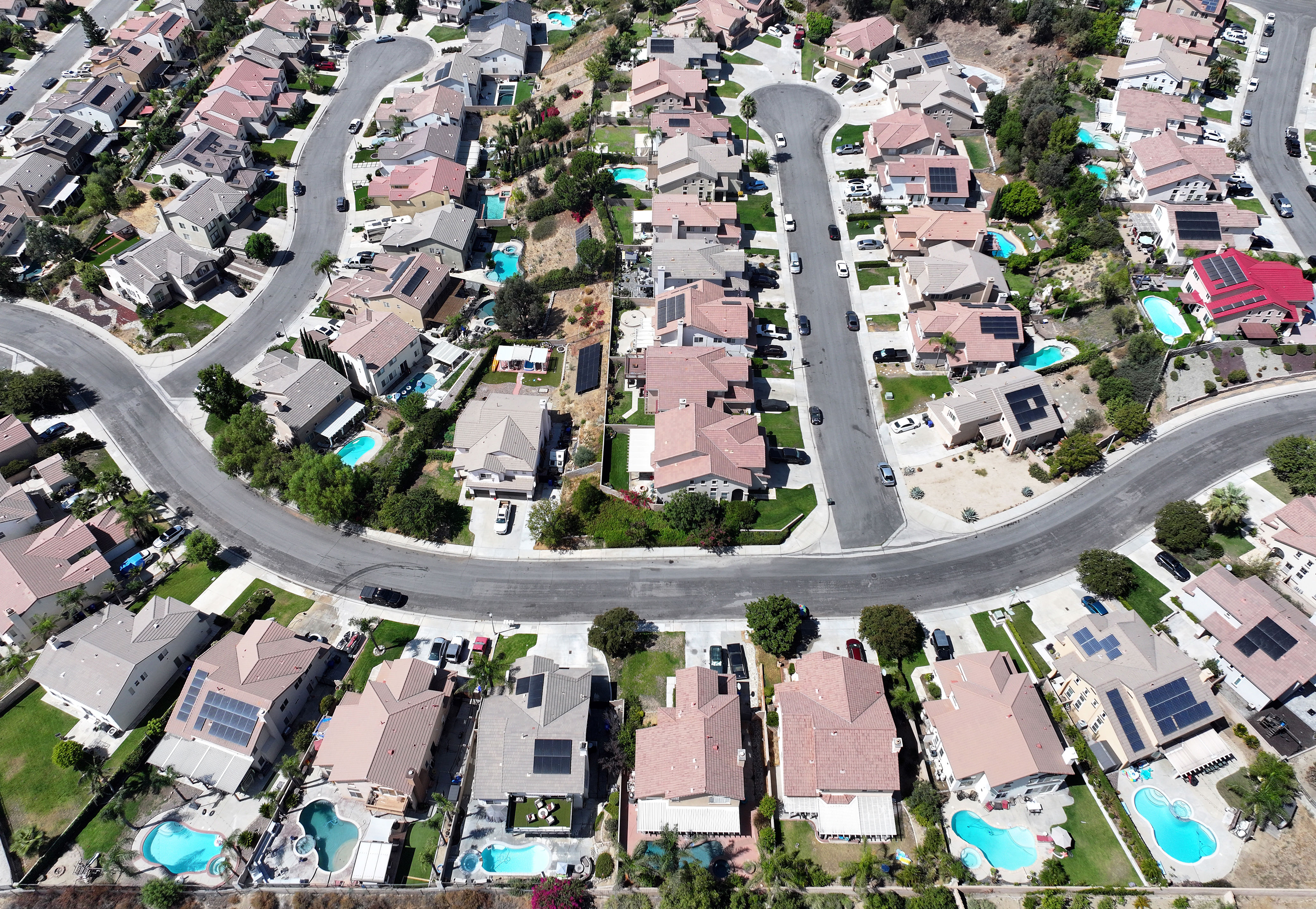 Mortgage rates fall—and could see another cut before 2026