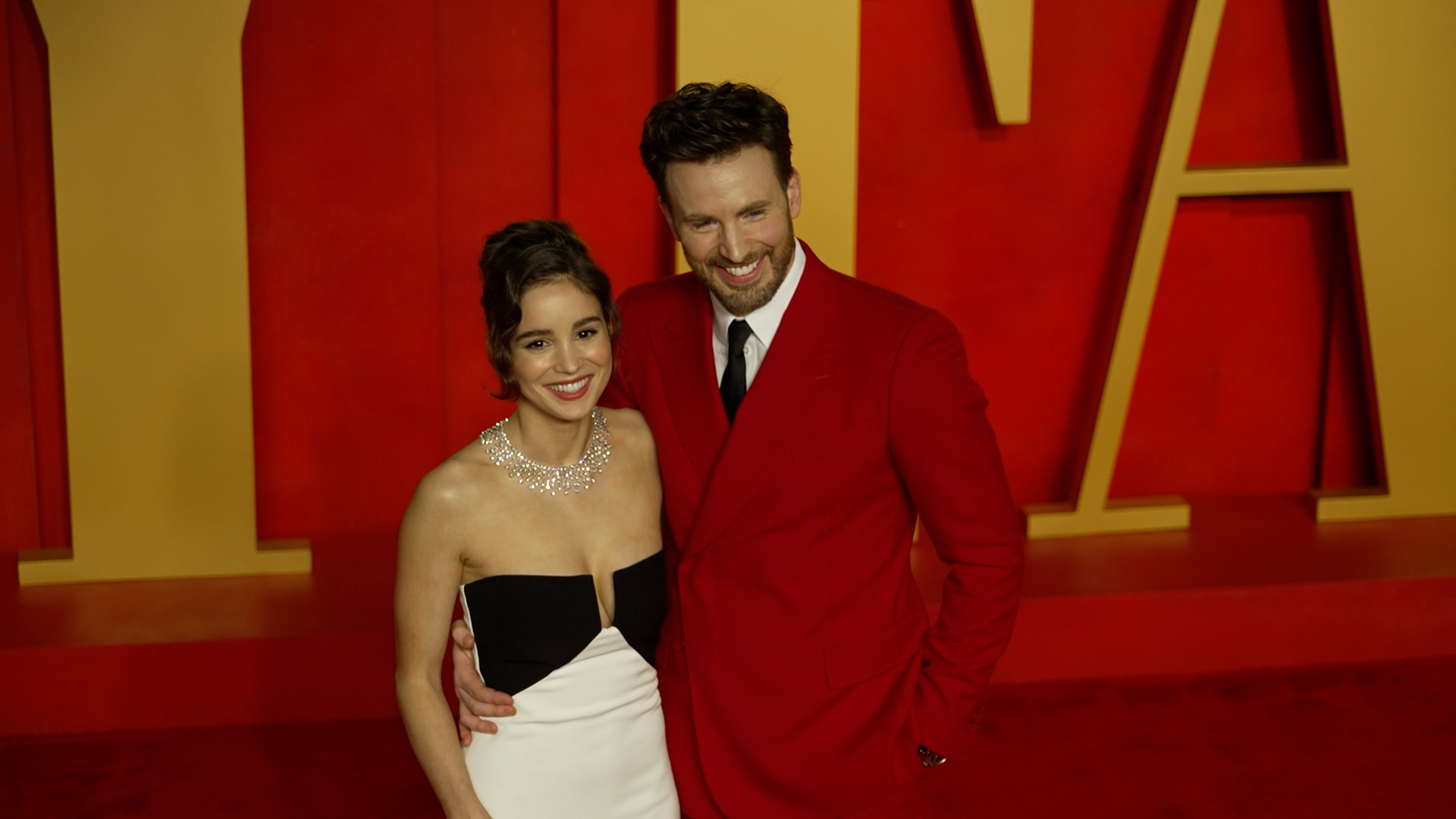 A história de amor de Chris Evans: De namoros em Hollywood a casamento ...