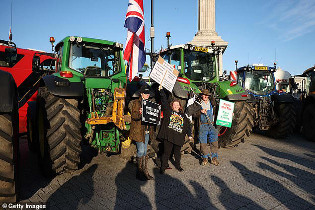 Two farmers arrested and tractor seized by police at Westminster ...
