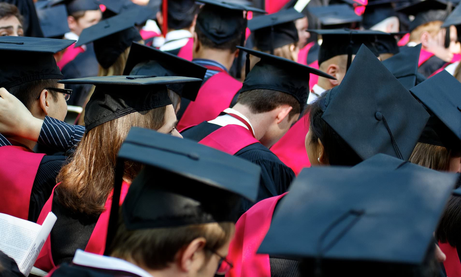 Minimum wage graduates could make student loan repayments by 2030 after ...