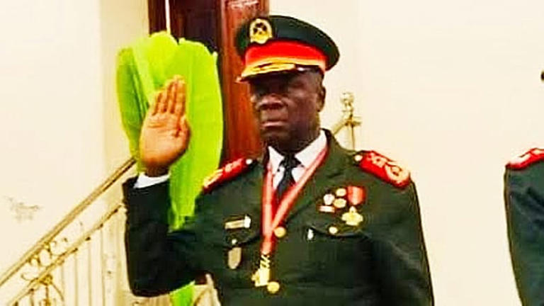 Guinée-Bissau : le général Horta N'Tam se proclame président de la ...