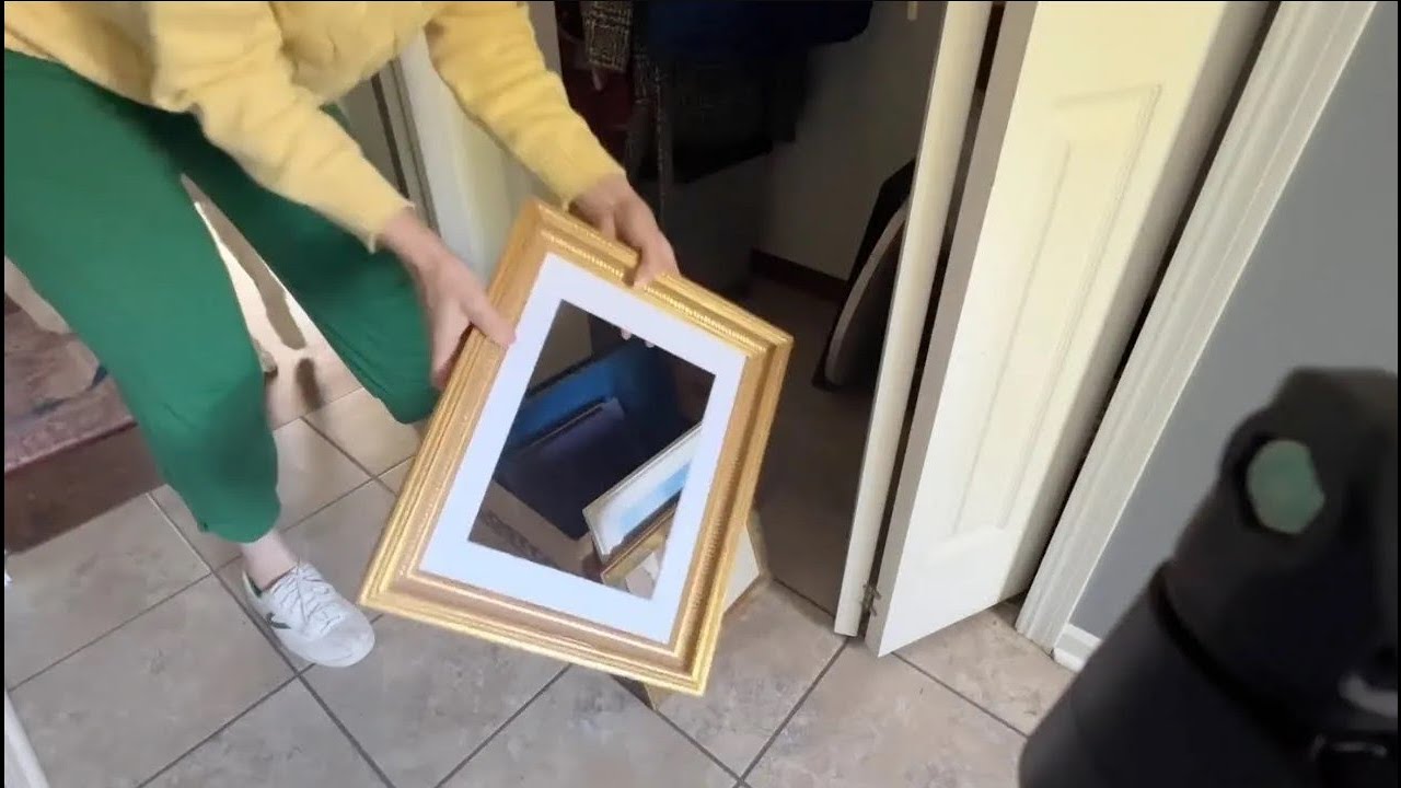 The brilliant new way people are updating their walls!