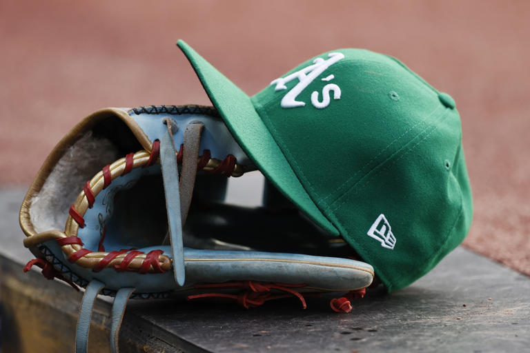 Astros lose 31-year-old hurler to Athletics in free agency