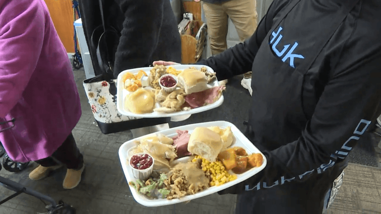 Nena's Cooper Cafe reaches 10th year of Thanksgiving dinner giveaway