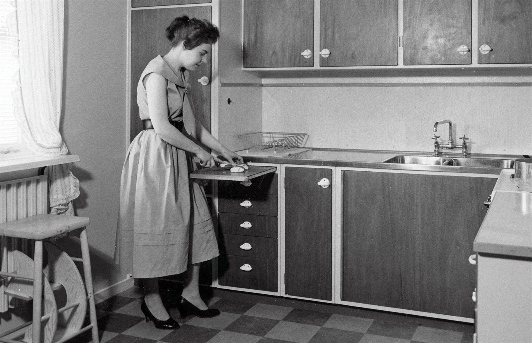 Remember these classic 1950s home items?