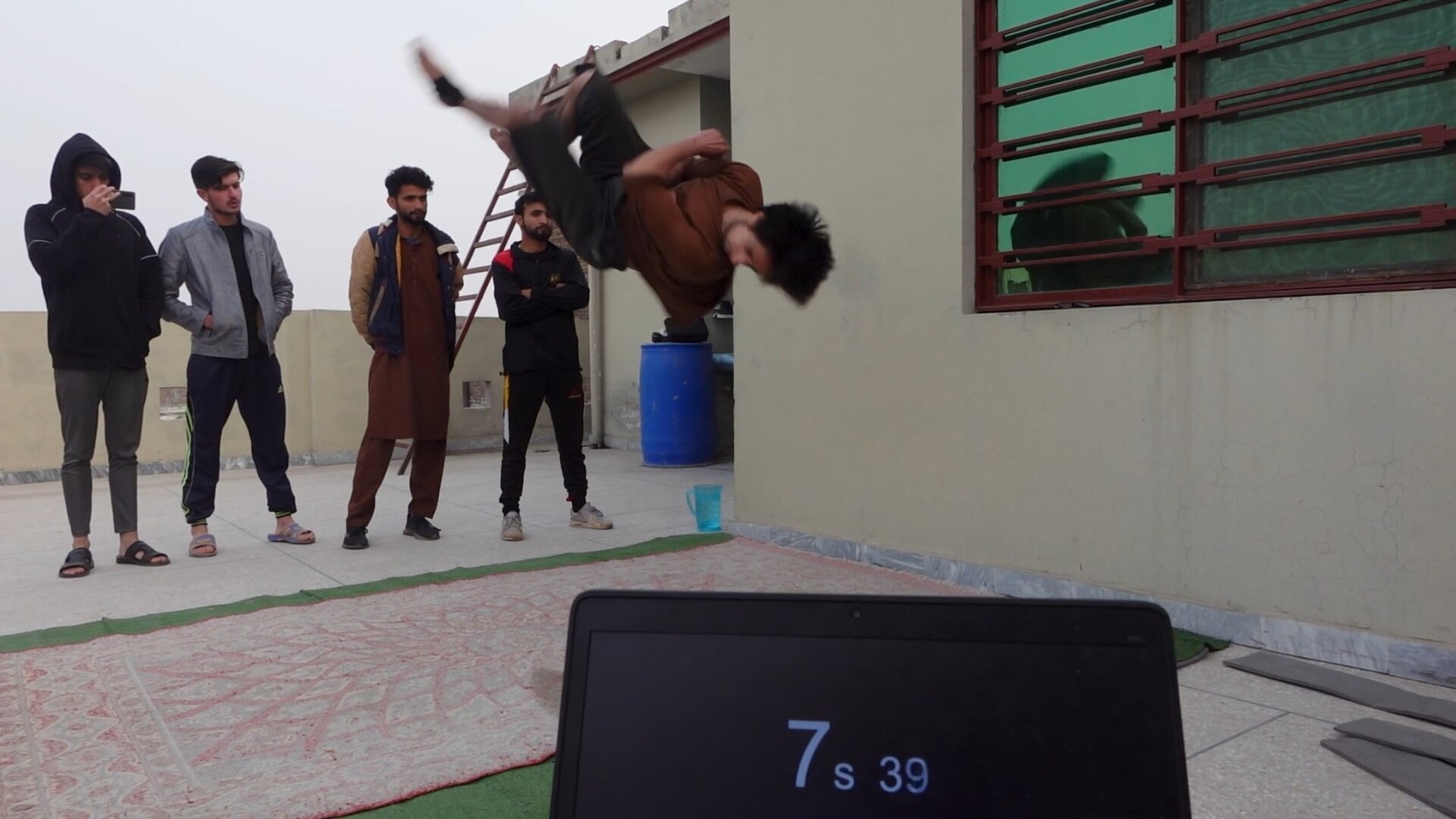 Most twisting backflips off a wall in 30 seconds 13 by Hamza Khalid