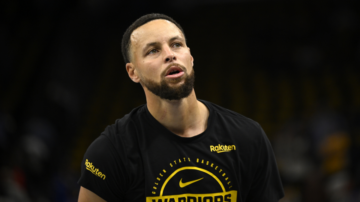 Steph Curry Honors Kobe With Bold Sneaker Choice in Free Agency