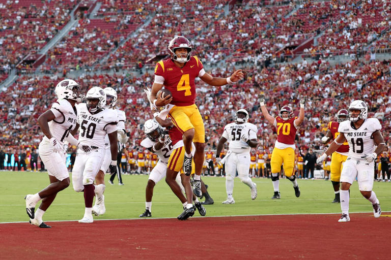 Will Jayden Maiava and Husan Longstreet remain USC's top quarterbacks?