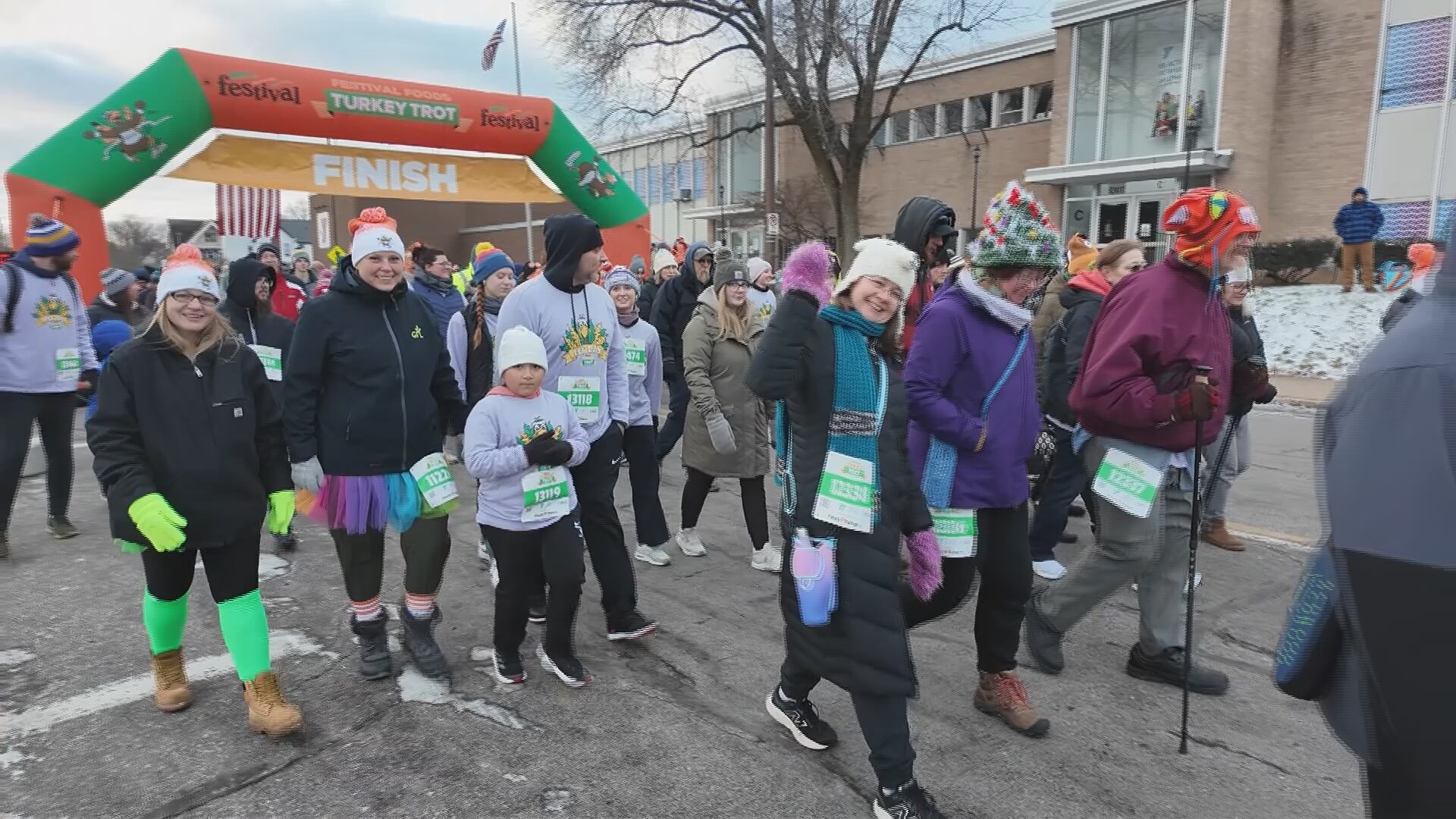 Hundreds hit the pavement for 18th annual Festival Foods Turkey Trot