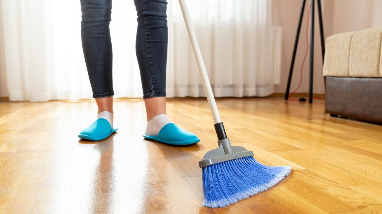 Este es el lugar donde hay que colocar la escoba, según el feng shui