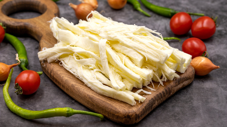 The Tangy Trick That Transforms String Cheese Into Flavor Bombs
