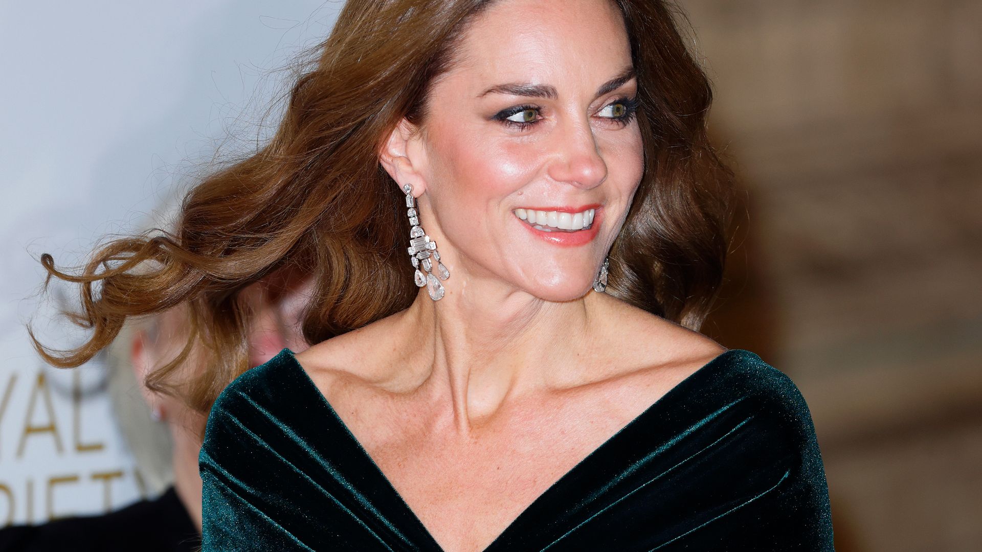 This 'beautiful' £42 M&S velvet dress could pass for Princess Kate's go ...