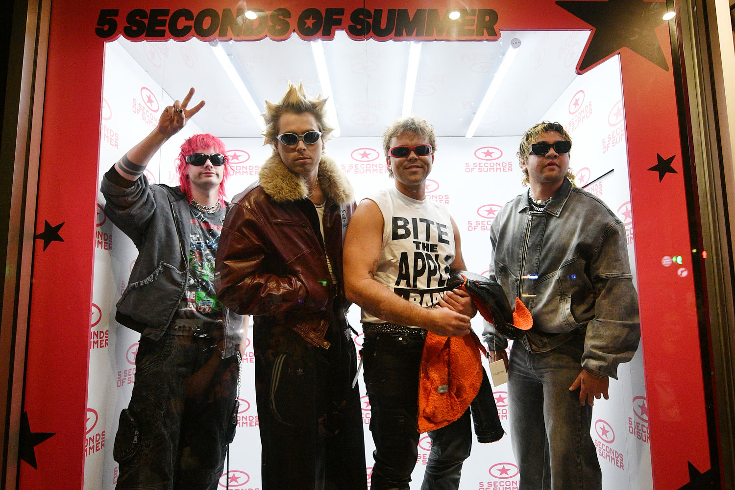 5 Seconds of Summer's 'Everyone's A Star' Is An Album They Could Only ...