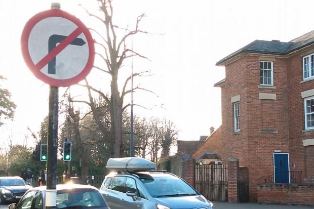 Drivers ignore no right turn ban in town