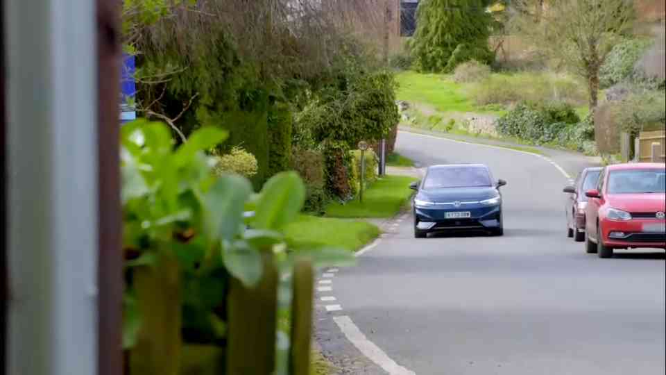 How the BMW 330e leads a new generation of electrified family cars