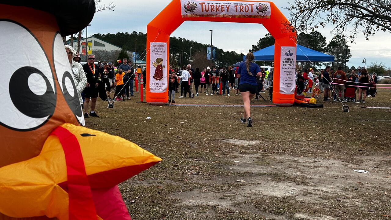 Runners flock to the finish line during second annual Jacksonville ...