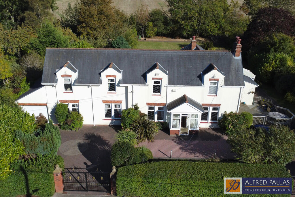 6-bed Cleadon gem is substantial, spacious and packed with highlights ...