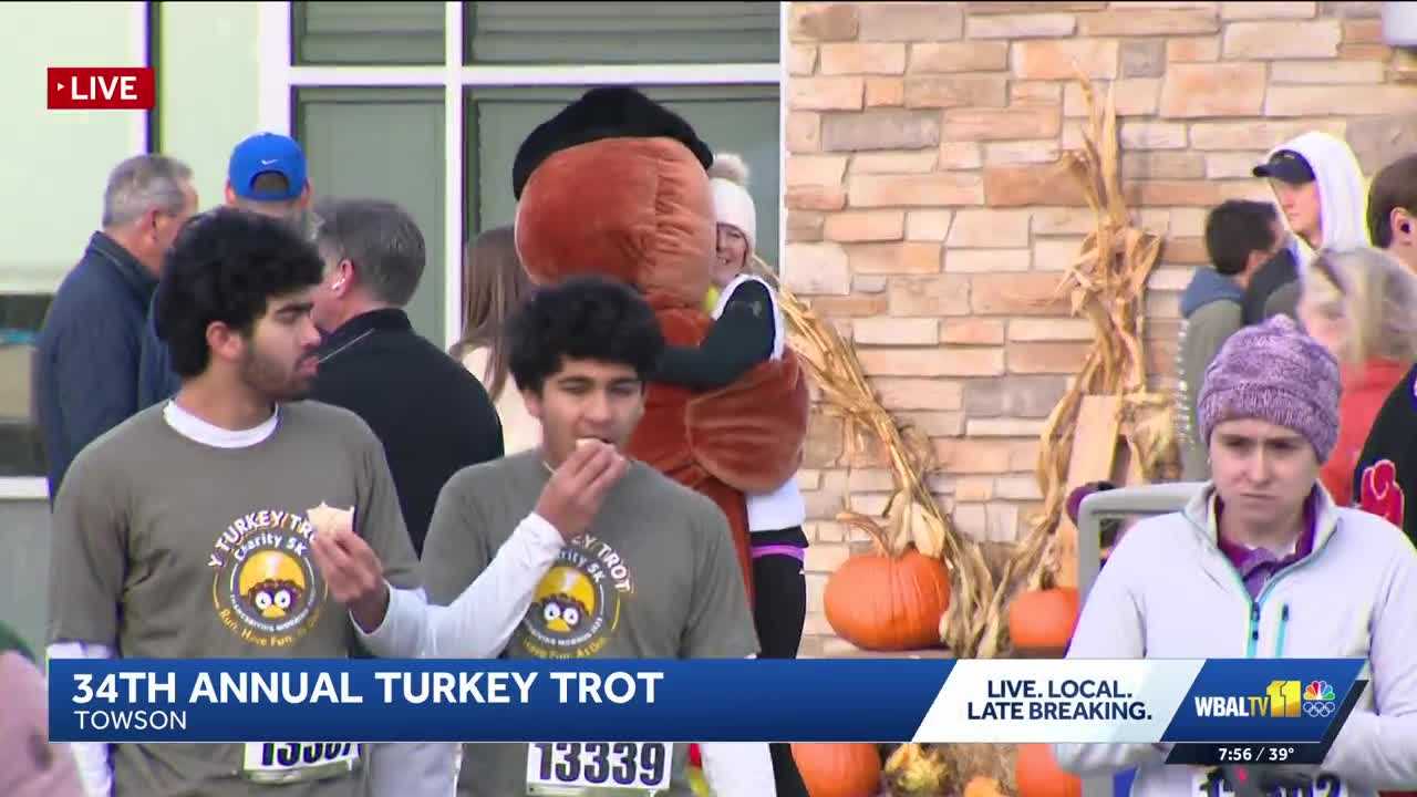Thousands run in Turkey Trot as part of Thanksgiving tradition