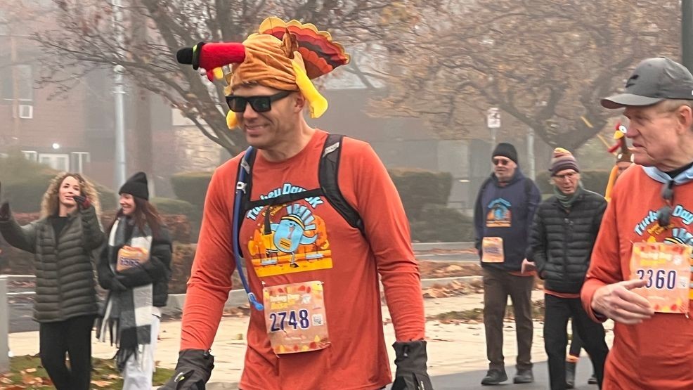 Thousands kick off Thanksgiving with Boise Turkey Day 5k