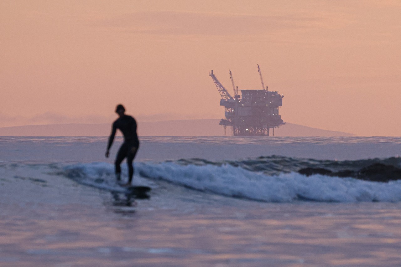 The Texas Oil Mogul at War With California Over an Offshore Bounty