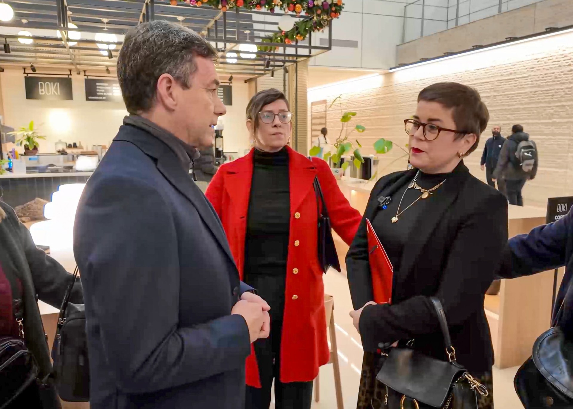 Activists try citizen's arrest of Southern Water CEO