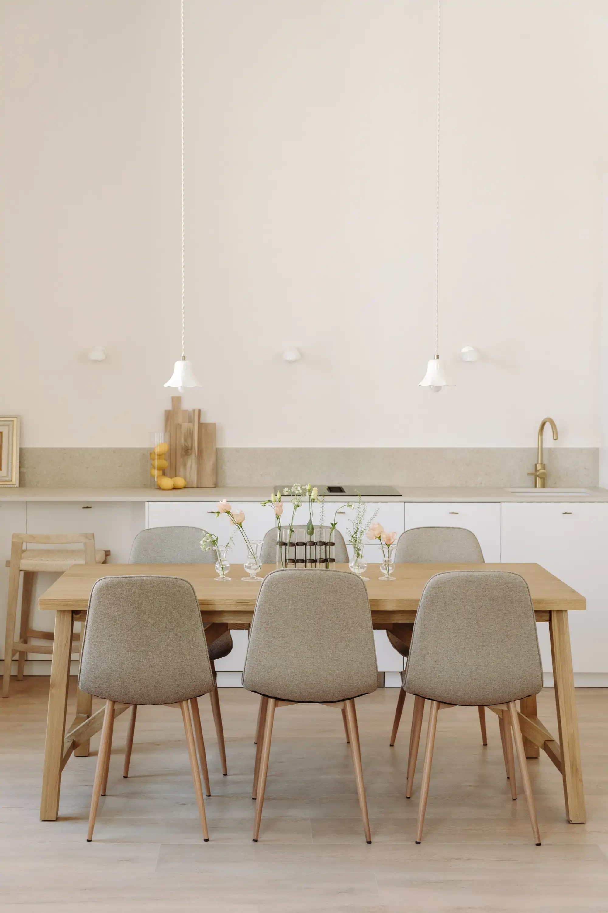 Un piso pequeño (65 m²) y modernista del 1914 renace en clave ...