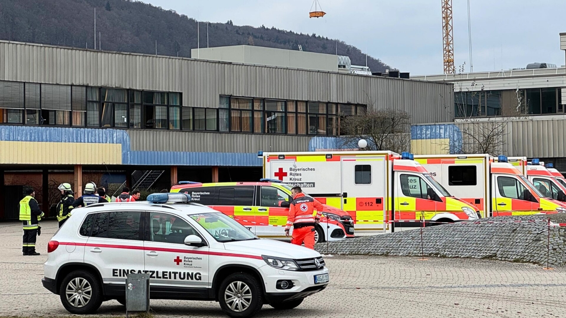 Plötzliche Explosion in Schultoilette - 19 Schüler erleiden jetzt ...