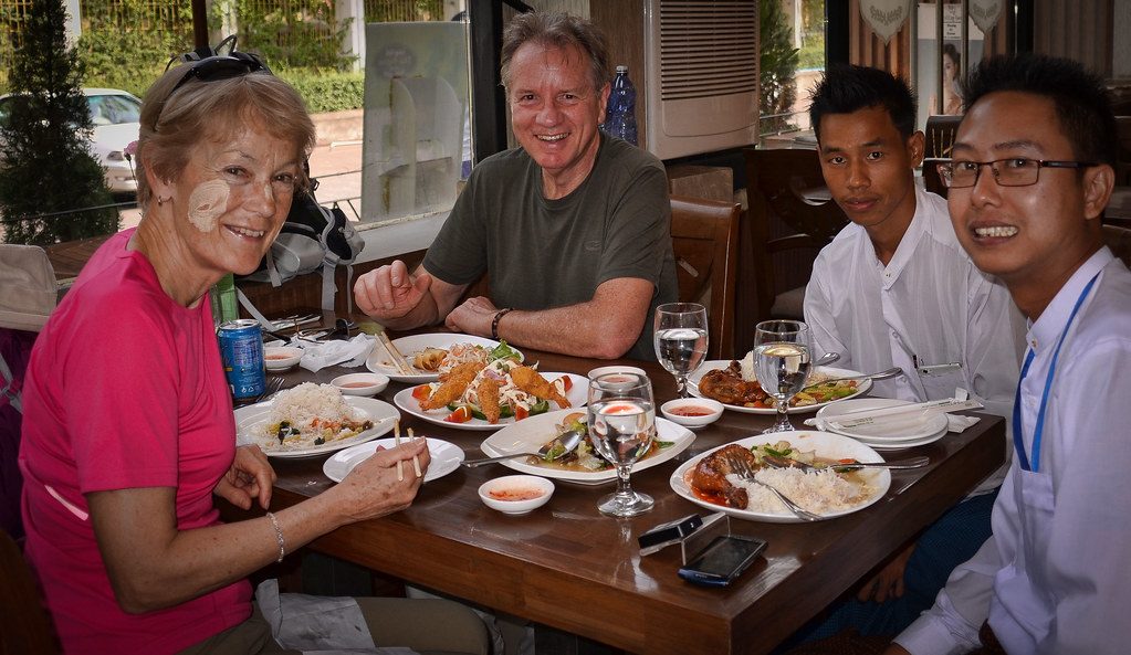 10 Small Restaurant Details Chefs Say Guests Seldom Notice