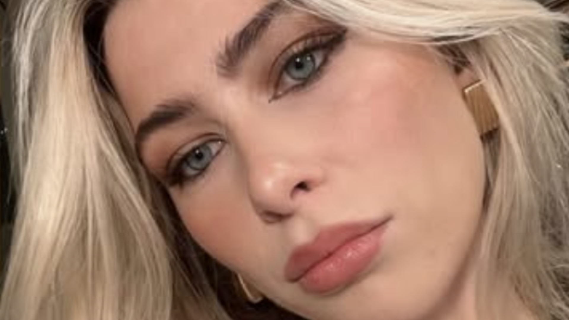 Claudia Schiffer's daughter reinvents the corset in a stunning look