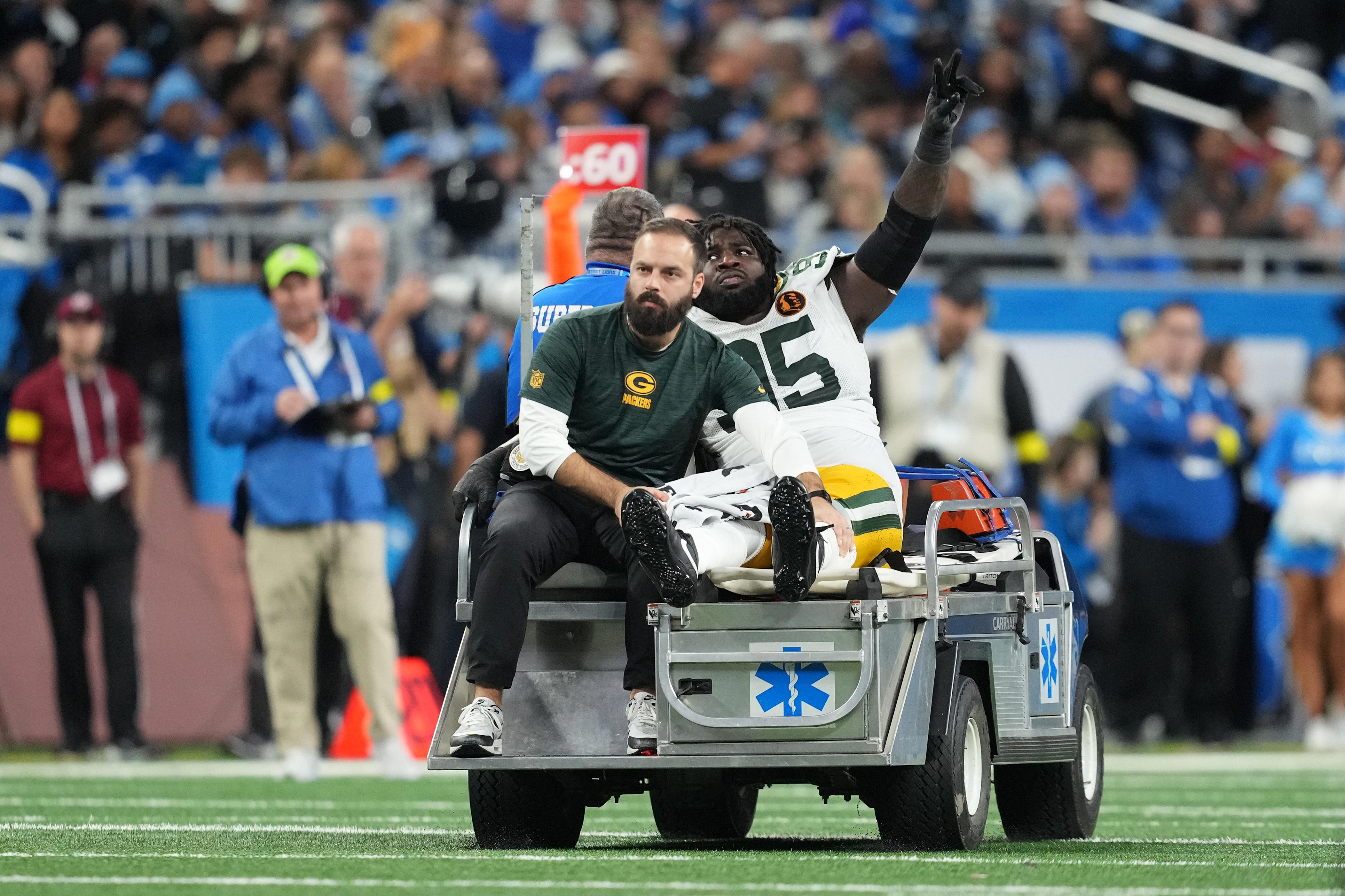 Devonte Wyatt injury update: Packers defensive tackle carted off field ...