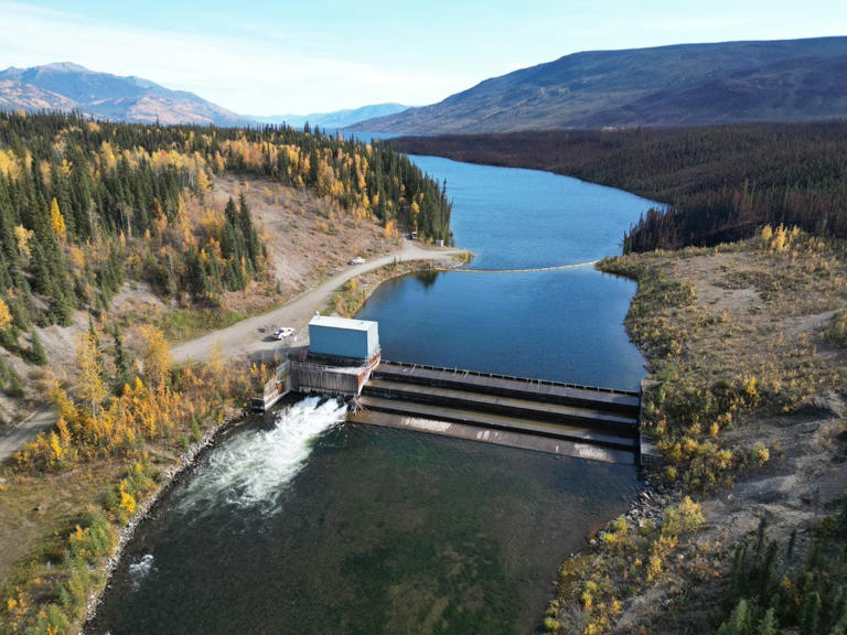 Yukon Energy sues company, alleging botched work at Mayo dam
