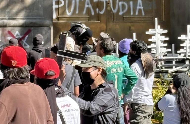 ‘Jews, we know what you did’: Jewish teens chased in antisemitic attack ...