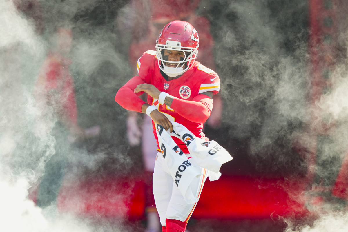 Chiefs extremely depleted at specific position group in Week 13 after ...