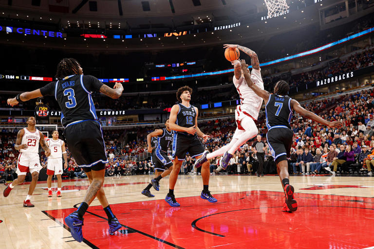 Cameron Boozer powers Duke basketball past Arkansas: Score, highlights