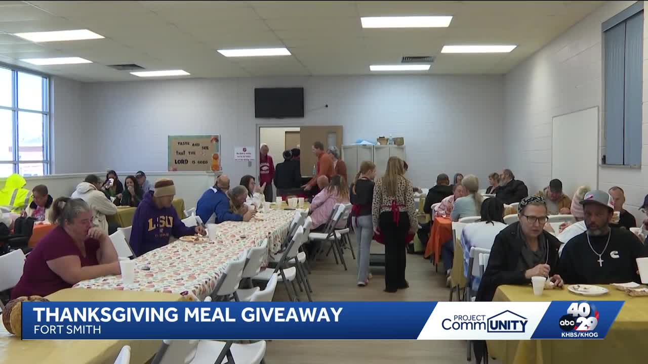 Fort Smith Salvation Army serves about 400 Thanksgiving meals