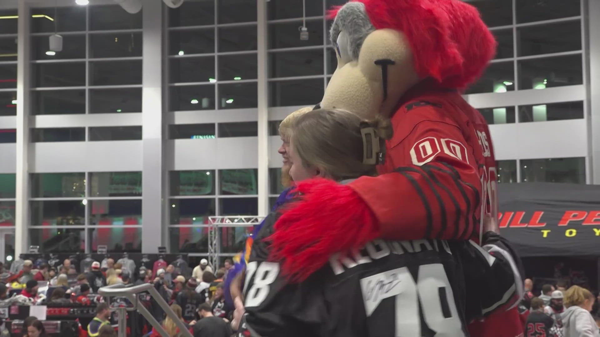 Huntsville Havoc hosts annual Teddy Bear Toss and food drive