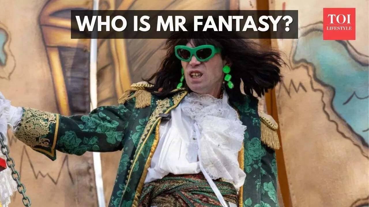 Who is Mr Fantasy? Macy’s Thanksgiving parade offers solid clues