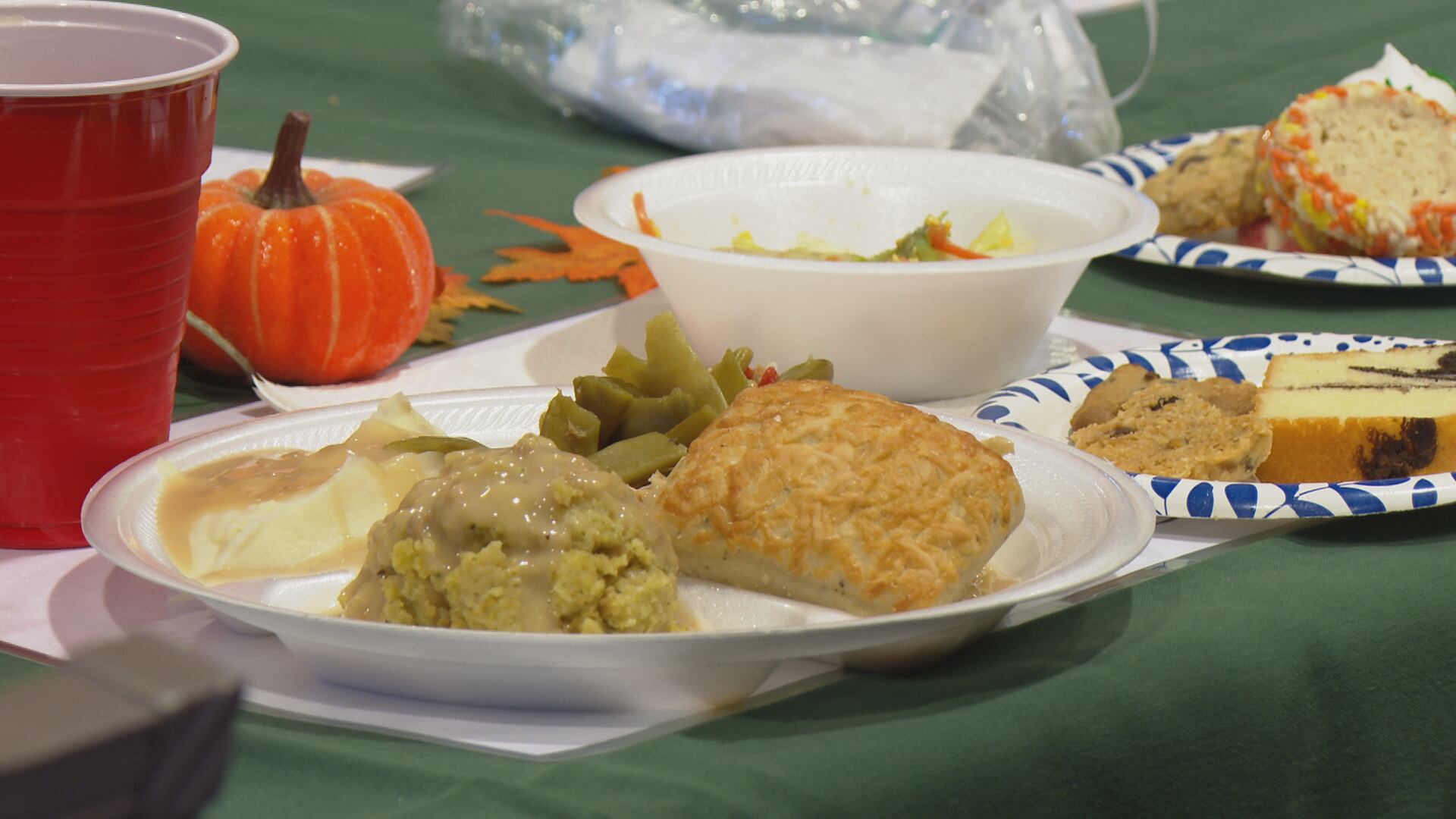 Hundreds served hot Thanksgiving meal at 35th annual interfaith dinner