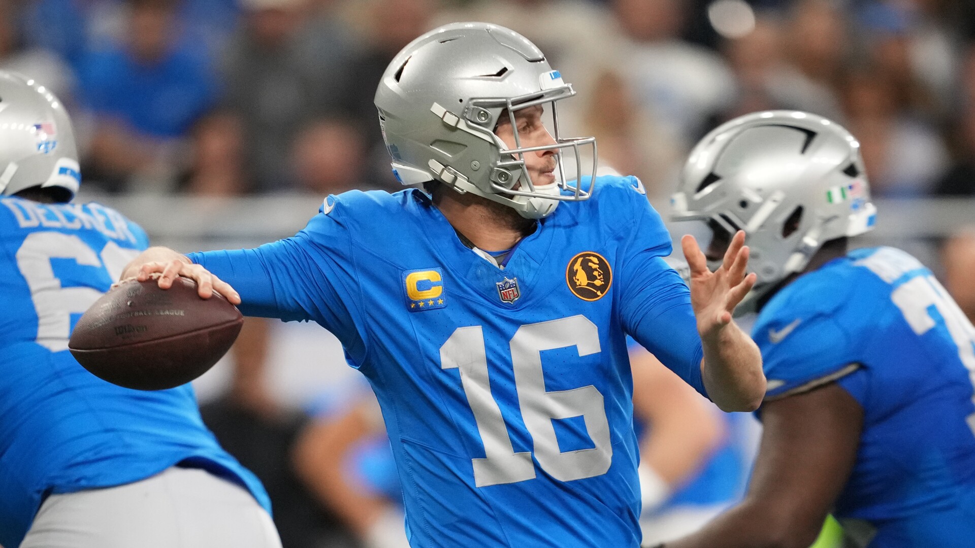 Jared Goff's second TD pass pulls Lions within 24-21