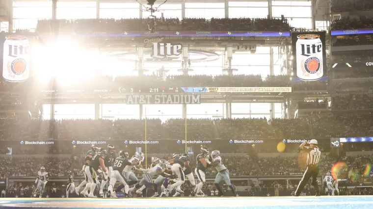 Jerry Jones sun controversy, explained: Why Cowboys owner won't add ...