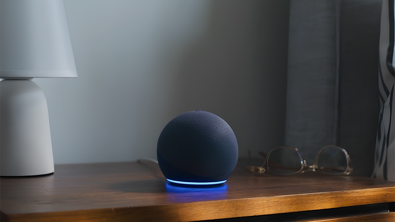 Black da Amazon: Echo Dot despenca para R$ 255 com cupom