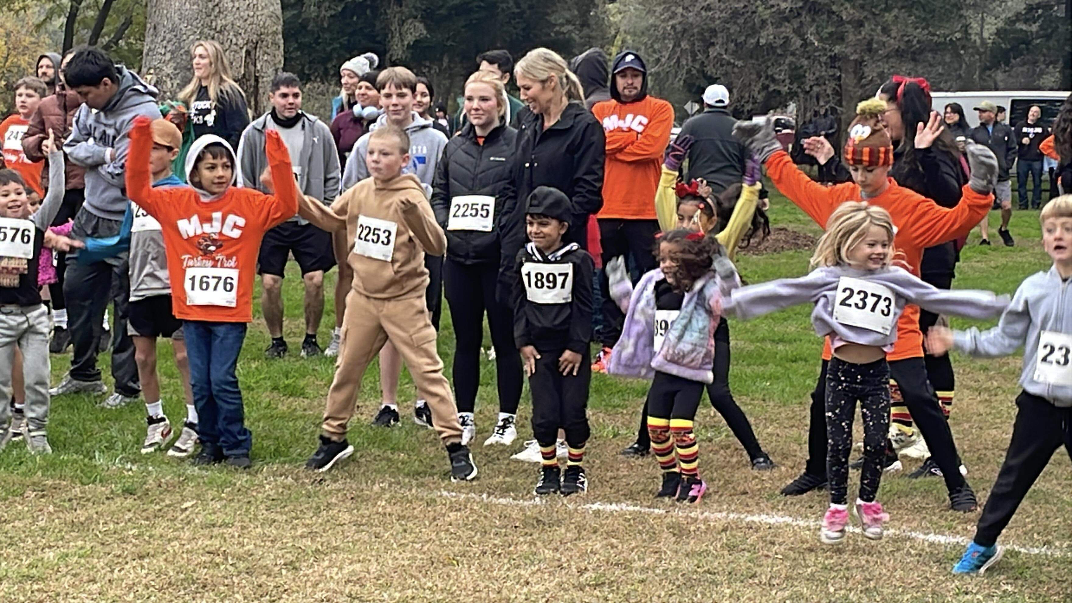 1,300+ turn out for Turkey Trot in Modesto's river park. Click for ...
