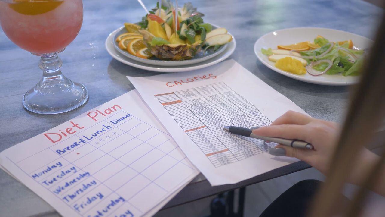 Holiday season poses challenges for those with eating disorders