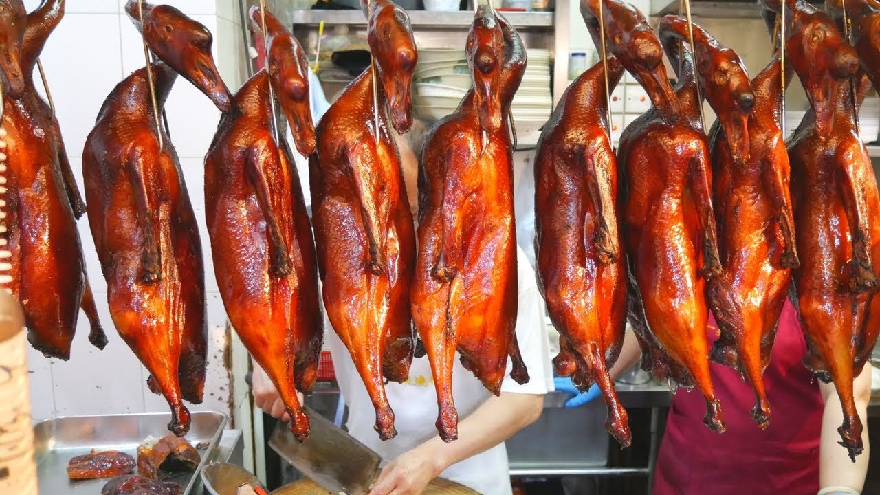 HONG KONG Street Food Tour with BEST yum cha + LUSCIOUS roast goose ...