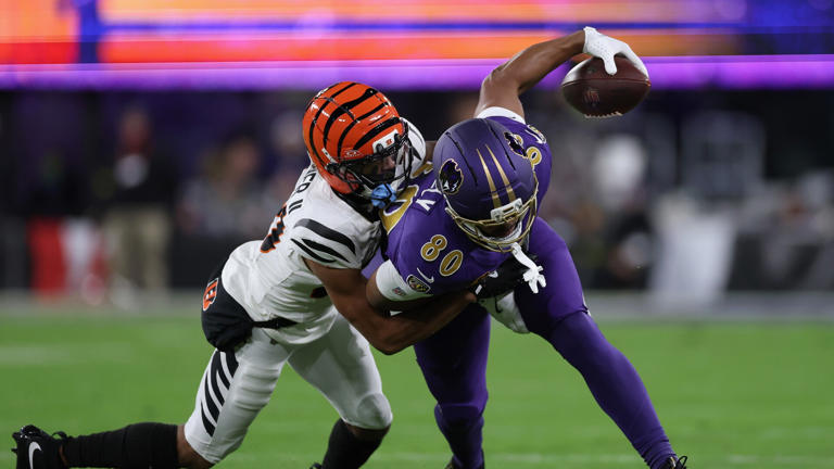 Isaiah Likely fumbles through end zone, Bengals get field goal for 9-7 lead