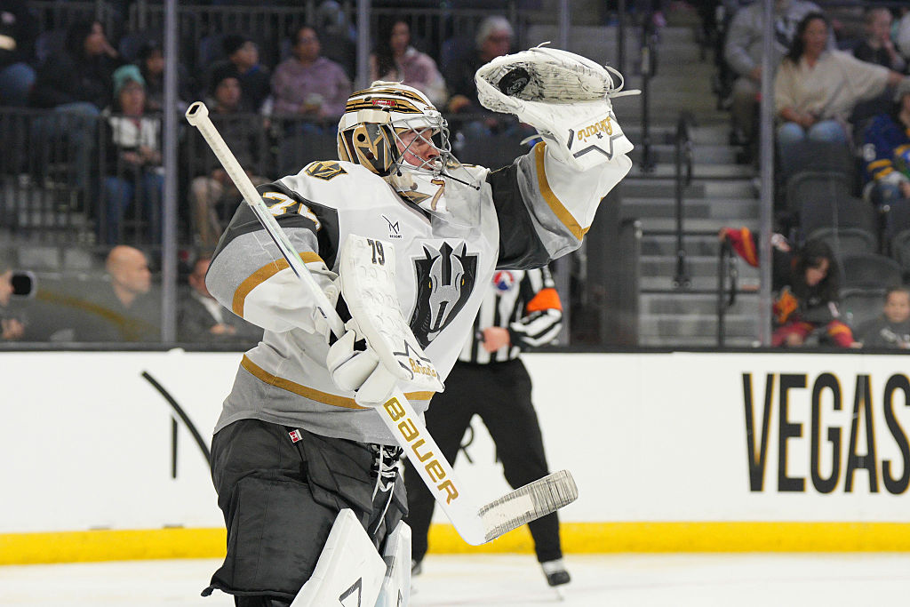 Carter Hart’s imminent return: total unease in Vegas
