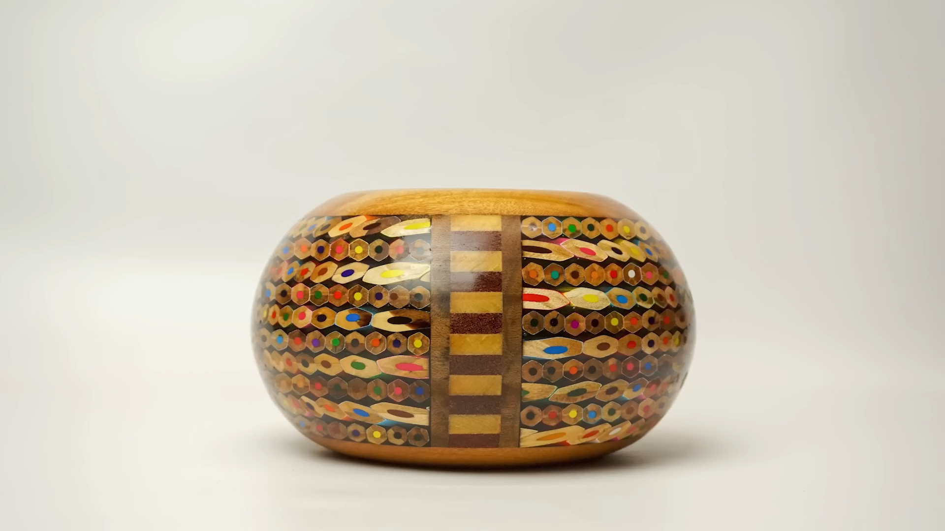 How This Stack of Pencils Turned Into a Wild Resin Bowl